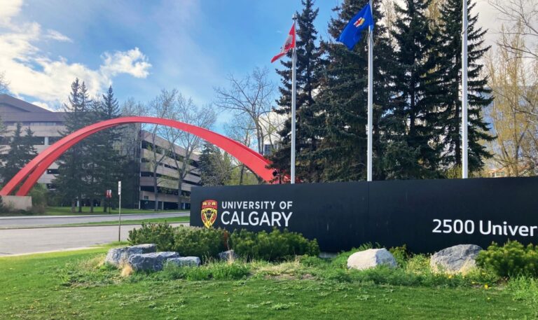 เรียนต่อแคนาดา University of Calgary เมือง Calgary รัฐ Alberta